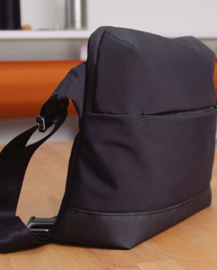 Sling Pack Minimalist Everyday Carry Bag – SlimFold Wallet